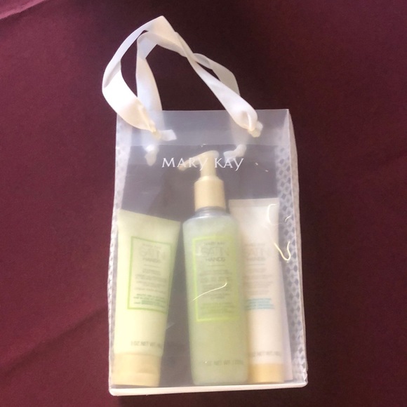 Mary Kay | Makeup | New Mary Kay Satin Hands Pampering Set | Poshmark